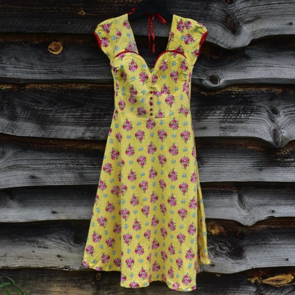 Lindy Bop | Dresses | Lindy Bop Retro 5s Yellow Floral Swing Dress Xs ...